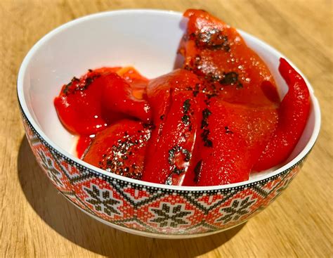 Salata De Ardei Copti Cu Infuzie De Otet 150g Rabbit Hole And Soup Comenzi Online