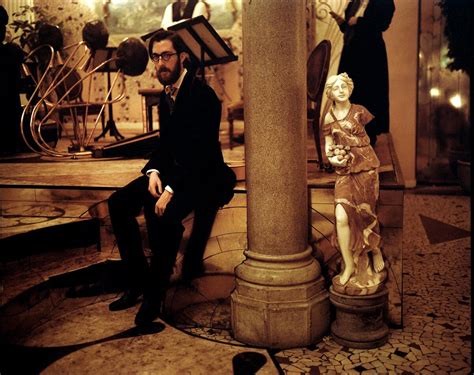 The Quirkier The Better When It Comes To Scoring Poor Things Los