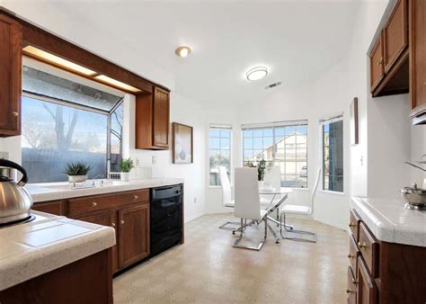 82 Victoria St Tracy Ca 95376 Redfin