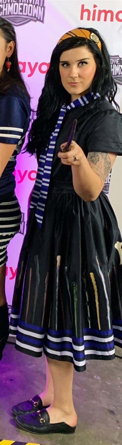 Arryn In Her Harry Potter Cosplay Scrolller Arryn In Her Harry Potter Cosplay Scrolller