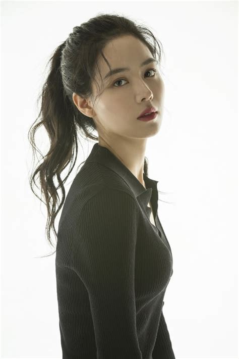 File Ahn Ji Hye 1989 P01 AsianWiki