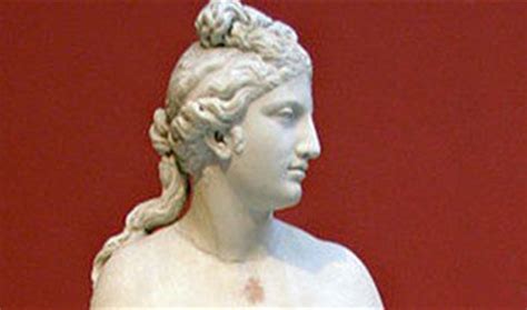 مدينة أفروديت إله الحب والجمال والإنجاب تكشف عن كنوزها