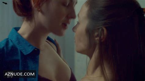 KATHERINE BARRELL Nude AZNude