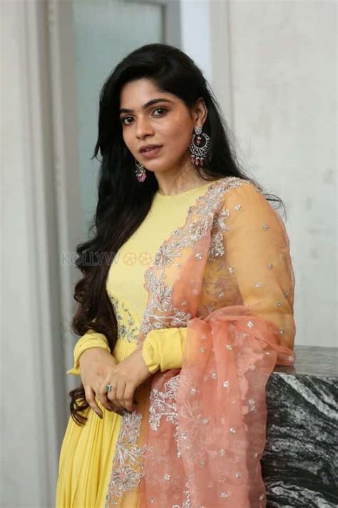 Actress Divya Bharthi At Sudigali Sudheer New Movie Launch Photos 10 ...