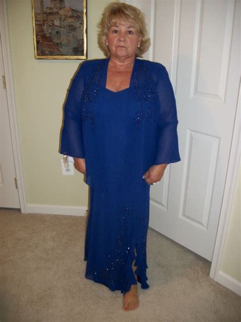 Busty Mom S