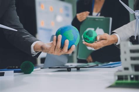 碳抵消價格報告 Co2排放未來增長 Esg倫理中小企業辦公室保護氣候變化全球暖化社會問題項目 亞洲人民集團環保可持续发展計劃 Premium照片