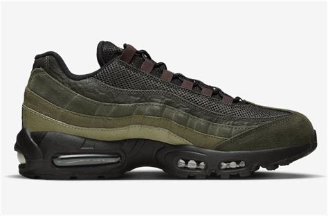 Nike Air Max 95 получили осеннюю хаки-расцветку "Black Earth"