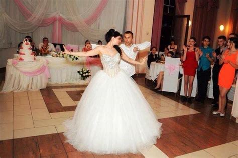 ცეკვის შესწავლა საქორწინოდ