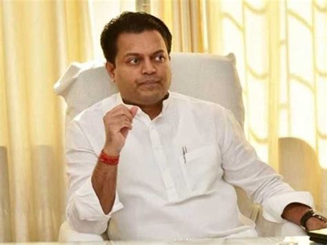 Ex Minister Amit Deshmukh Walks Out Of Cabinet Meeting Amit Deshmukh