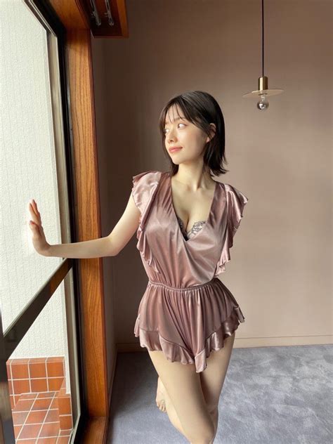礒部花凜 グラビア水着画像 枚① マブい女画像集 女優モデルアイドル