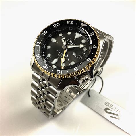 Mens Seiko 5 Gmt Divers Automatic Gray Dial Watch Ssk021
