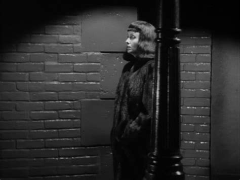 The Seventh Victim [filmgrab]