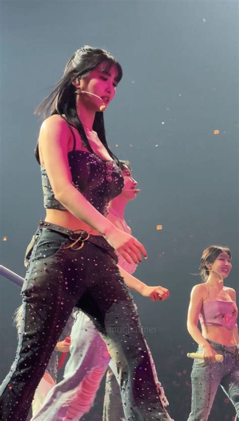 Pin On Twice Momo Hirai Momo Kpop