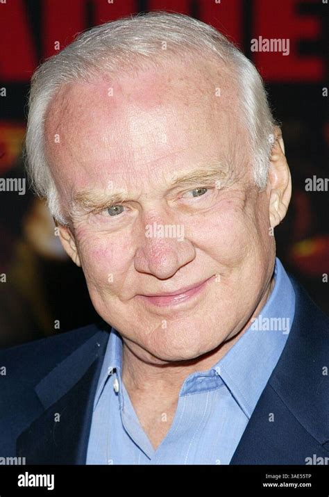 September 2004 Hollywood Ca Usa Buz Aldren Bei Der Weltpremiere Von Ladder 49 Im El