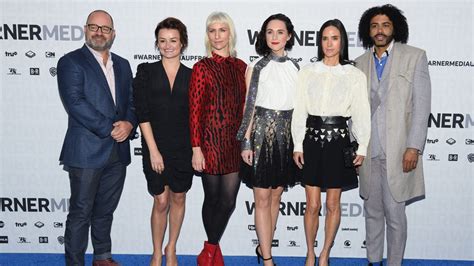 Snowpiercer Cast Snowpiercer Star Daveed Diggs Teases Badass Season