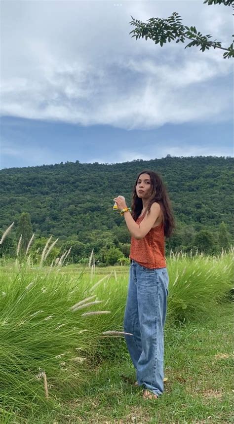 Camping Mom Jeans Fashion Mom