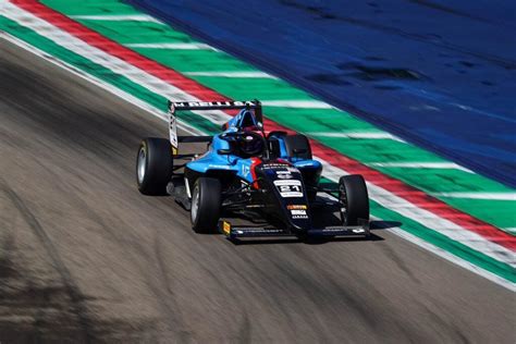F4 Italiana Una Chiacchiera Con Ethan Ischer Formula 4