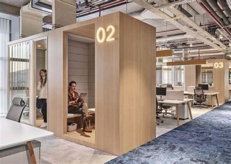Pin By Elo On Open Space Office Interior Design Commercial Office