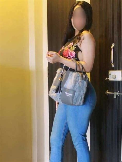 Manya College Girl Escort In Delhi