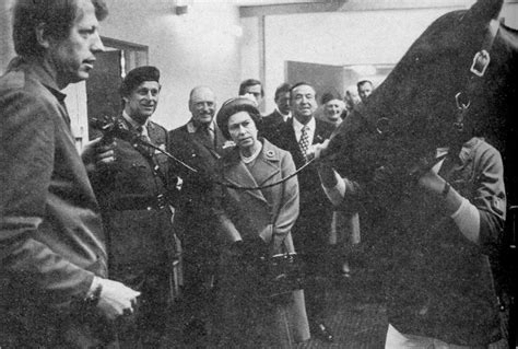 Da Dronning Elizabeth Ii Besøkte Bjerke Travbane