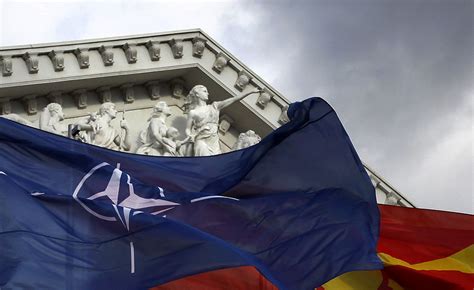 Ковачевски На денешен ден во 2019 година прв пат се крена знамето на НАТО пред Владата на