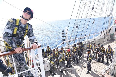 Tujuh Kadet Australia Ikut Onboard Bersama Kri Bima Suci