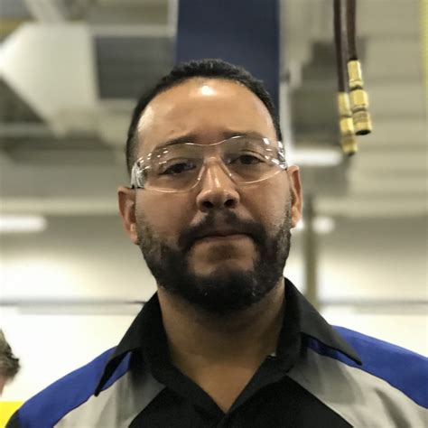 Lawrence Ledesma Automotive Technician Carmax Linkedin