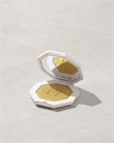 FENTY BEAUTY Хайлайтер KILLAWATT FREESTYLE HIGHLIGHTER (Trophy Wife) 8 ...