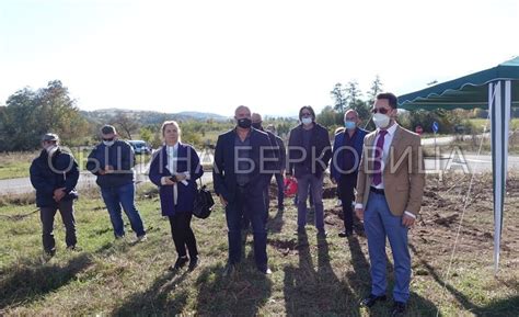 С официална церемония направиха първа копка на компостиращата инсталация на общините Берковица и