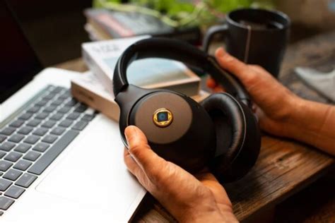 Are Airpods Safe Emf Risks And Safest Headphone Options Kyletothemoon Health Wellness