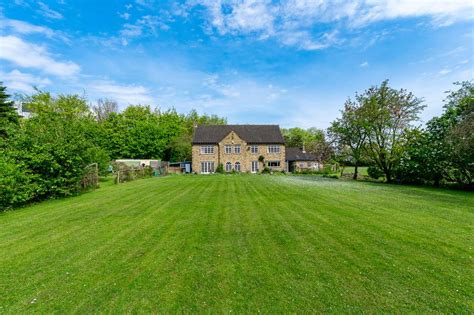 Wetherby Ls23 5 Bed Detached House For Sale £1000000