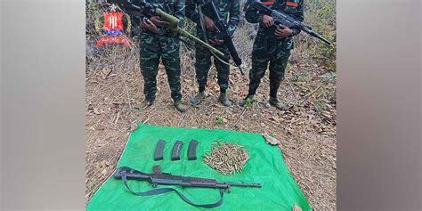 ဒီးမော့ဆိုတိုက်ပွဲတွင် စစ်ကောင်စီတပ်သား ၆ ဦးသေဆုံးပြီး လက်နက်ခဲယမ်းအချို့ သိမ်းဆည်းရမိ