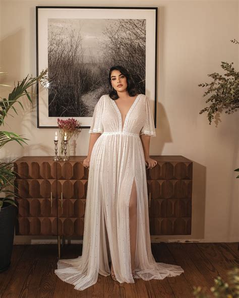 The Best And Most Flattering Plus Size Wedding Dresses Artofit
