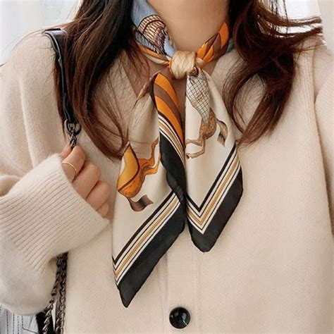 실크 여성 미니 쁘띠 사계절 사각 스카프 머플러 온채널