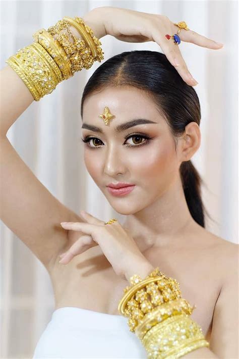 ពាក្យ “អែបអប” អាចក្លាយជារឿងវែកញែក រវាង រឿន ណាត និង ពេជ្រ វត្តីសារ៉ាវឌ្ឍី សារព័ត៌មាន នគរវត្ត