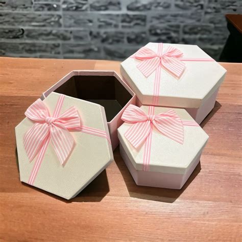 صندوق هدايا سداسي 3 قطع