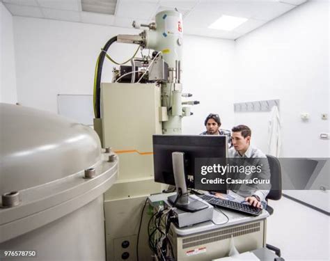 Microscope Field Of View Photos And Premium High Res Pictures Getty