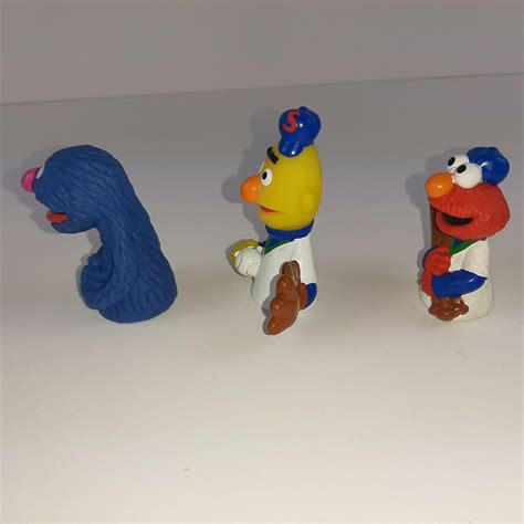 Sesame Street Muppets Finger Puppets Grover Elmo Bert 3901987382