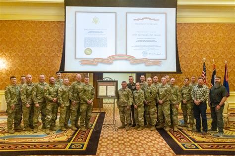 DVIDS - News - Army recognizes Wyoming Army National Guard Recruiting Battalion for superior ...