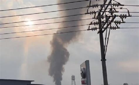 Sunog Sa Parañaque Umabot Sa Ika 4 Na Alarma Christmas Tree Sa Isang