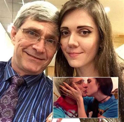 Mulher De Anos Afirma Que Sexo Com Parceiro De Incr Vel E Conta Detalhes Na Internet