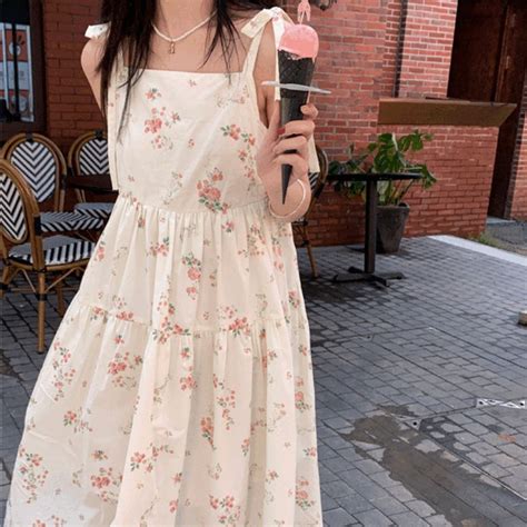 여름원피스비치 휴양지룩 플라워 스퀘어넥 뷔스티에 민소매 리본 나시원피스 미디 롱 원피스 꽃무늬 슬리브 스퀘어넥블라우스 롱드레스 하이웨스트 플레어 캉캉 롱스커트 여리여리