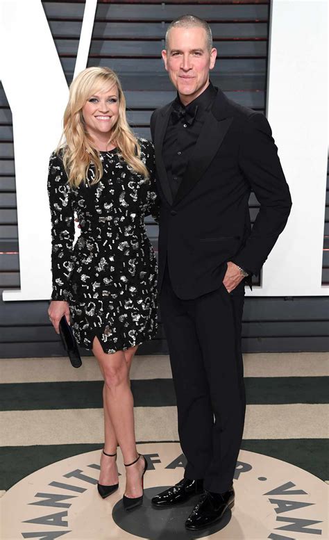 Reese Witherspoons Ex Jim Toth Has New Girlfriend Exclusive Source