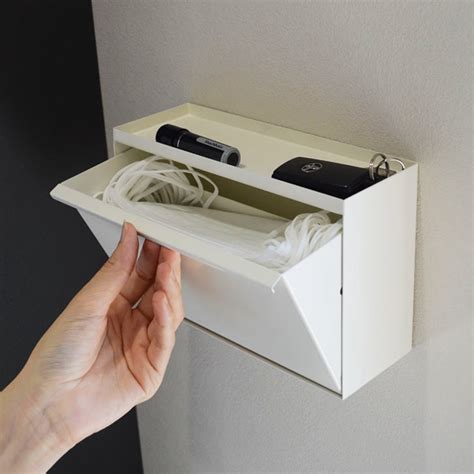 日本collend 鋼製壁掛磁吸式小物 口罩收納盒 極簡白 誠品線上