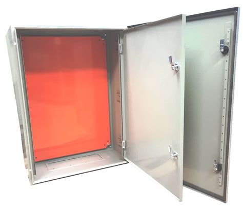 Tablero Metalico 800 X 600 X 300 Ip 55 Con Placa De Montaje Con Cubre