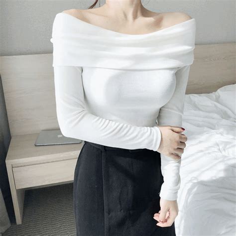 청순 섹시 오프숄더 슬림 티셔츠 에이블리