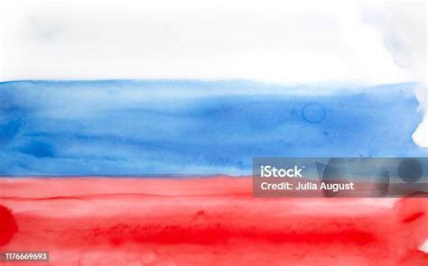 러시아 수채화 그림의 국기입니다 흰색 파란색 및 빨간색의 수평 삼색 손으로 그린 물 색깔 그래픽 드로잉 디자인 우표 카드 템플릿
