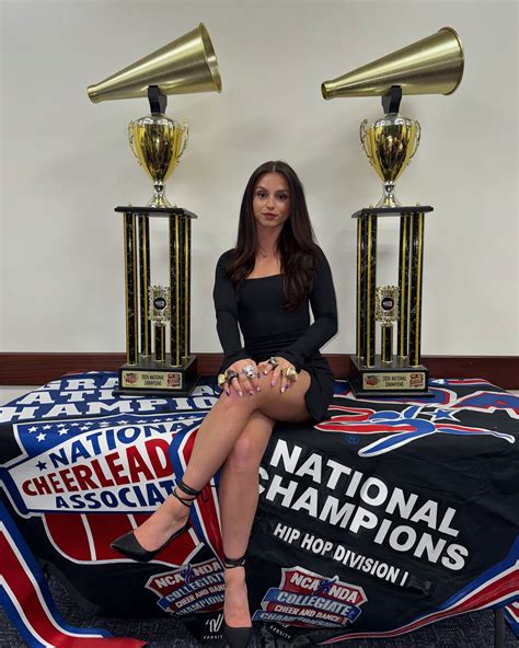 Caylee Odle Us Trying This Stunt A Couple Weeks Ago Vs Is Trying This Stunt Tonights Ago👀