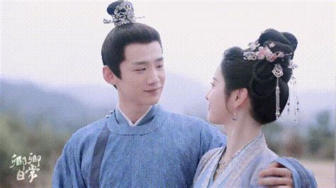 得“甜妹”之名，行“太妹”之事？田曦薇这姑娘，真经不起深扒 百科ta说