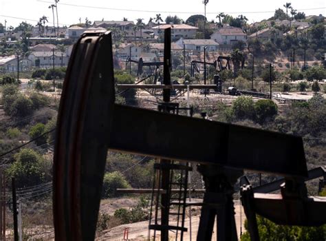 Approvals For New Permits For Oil Drilling Fall To Zero Sacramento